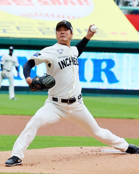 SSG, LG와 시즌 첫 더블헤더 경기 ‘1무 1패’로 소득 없이 마쳐 - Kollo